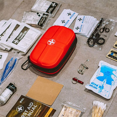 How to Pick the Best First Aid Kit: Expert Advice for Every Need ...